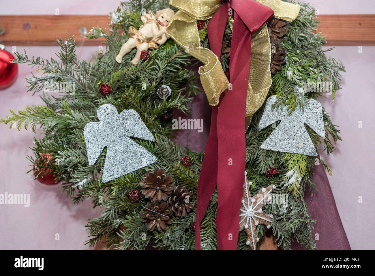 Angel wreath hi-res stock photography and images - Alamy