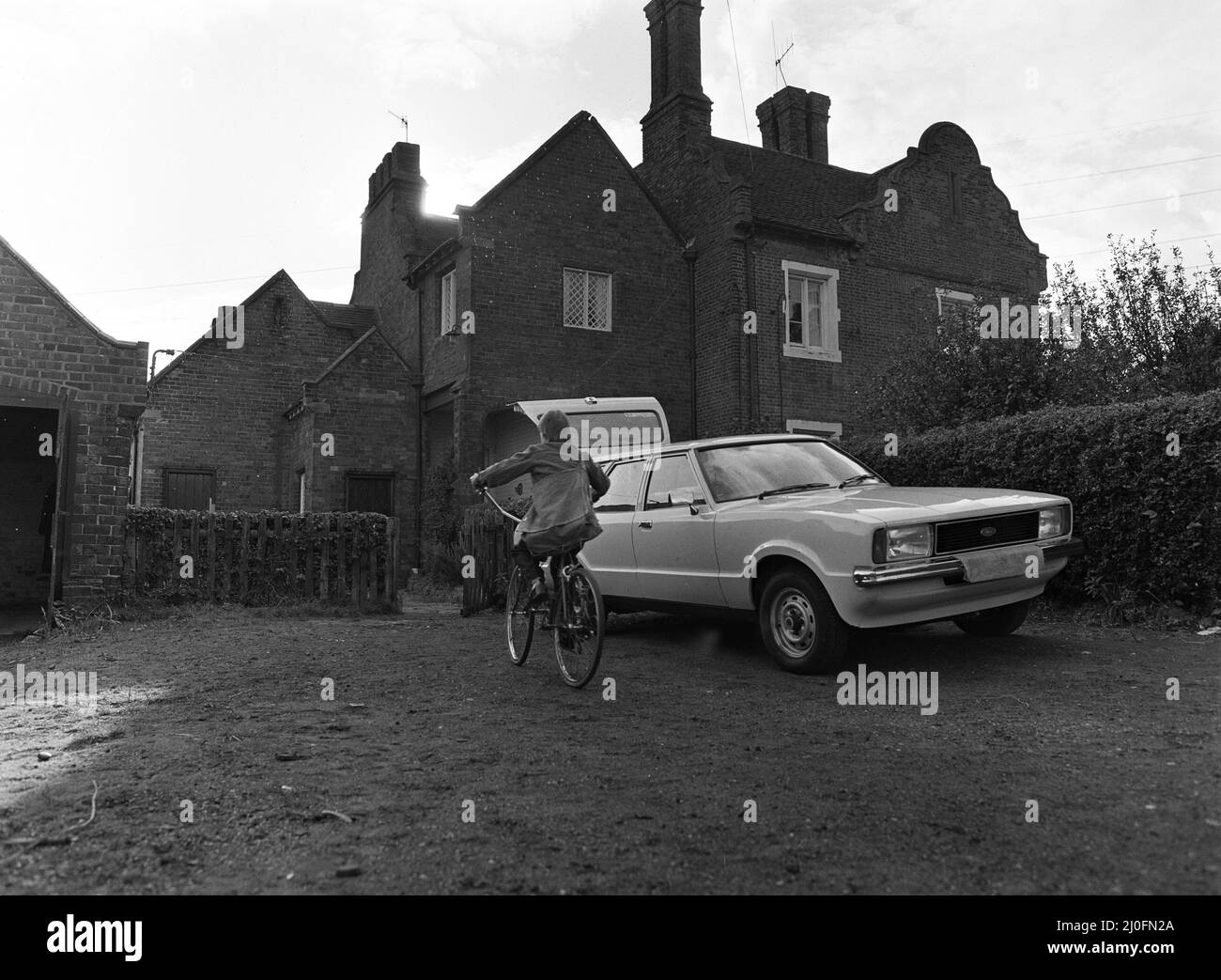 Reconstruction of the murder of Carl Bridgewater at Yew Tree Farm near ...