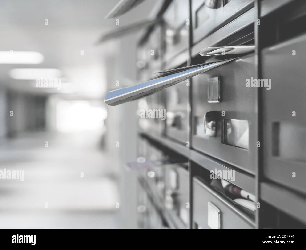 Overflowing mailbox hi-res stock photography and images - Alamy