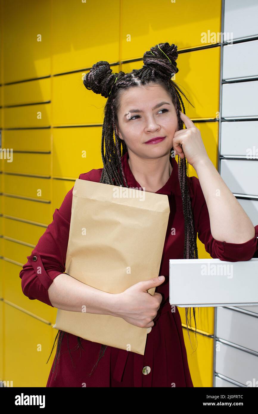 Guess who hi-res stock photography and images - Alamy