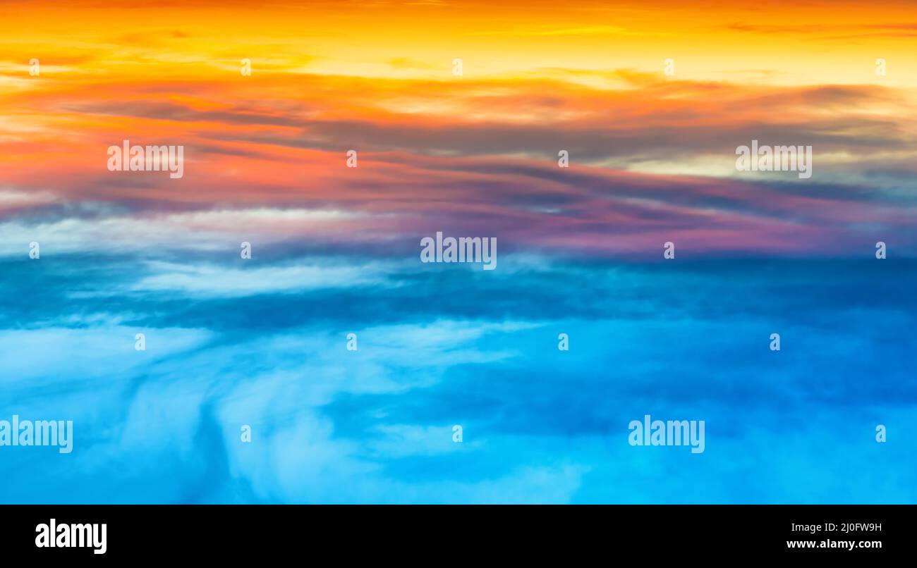 Beautiful cloudscape dramatic sunset hi-res stock photography and ...