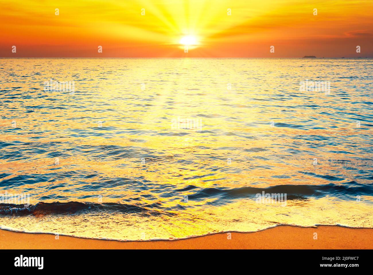 Sunrise sunset sunlight sun hi-res stock photography and images - Alamy
