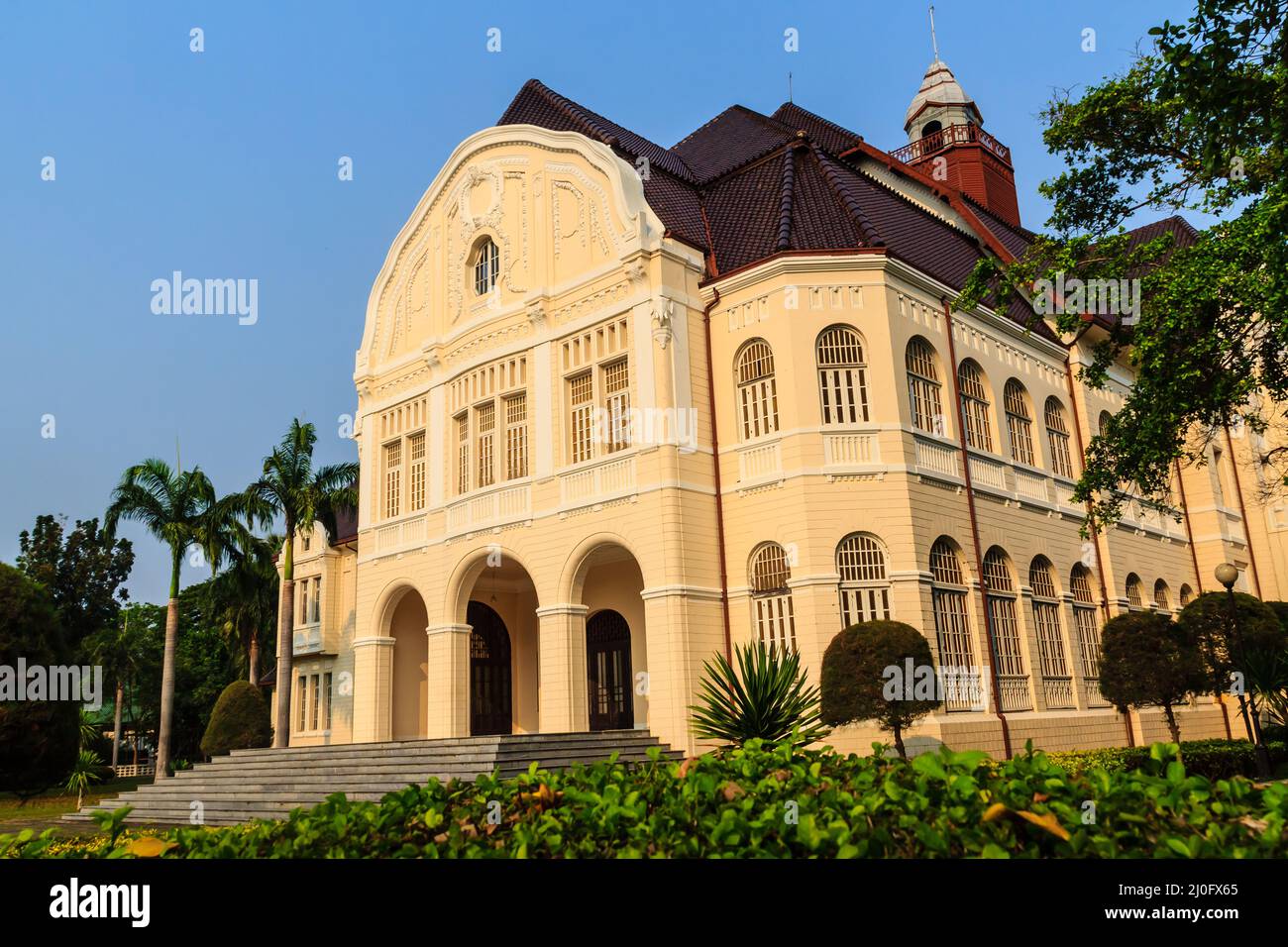 Beautiful Landscape and Architecture of Phra Ramratchaniwet Palace ...