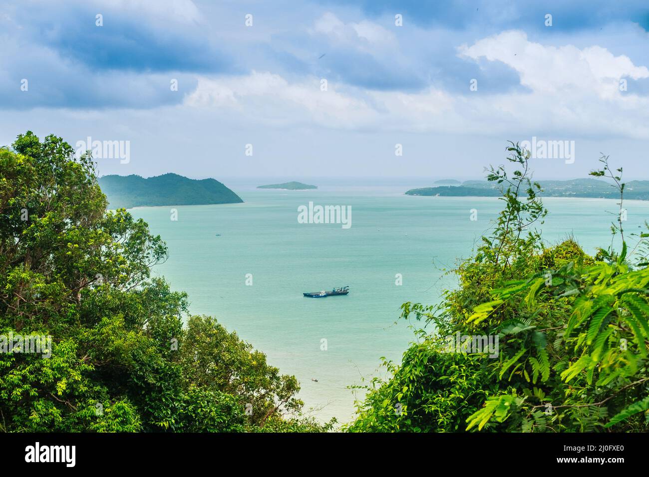 Beautiful view from Khao-Khad Views Tower, tourists can enjoy the 360 ...