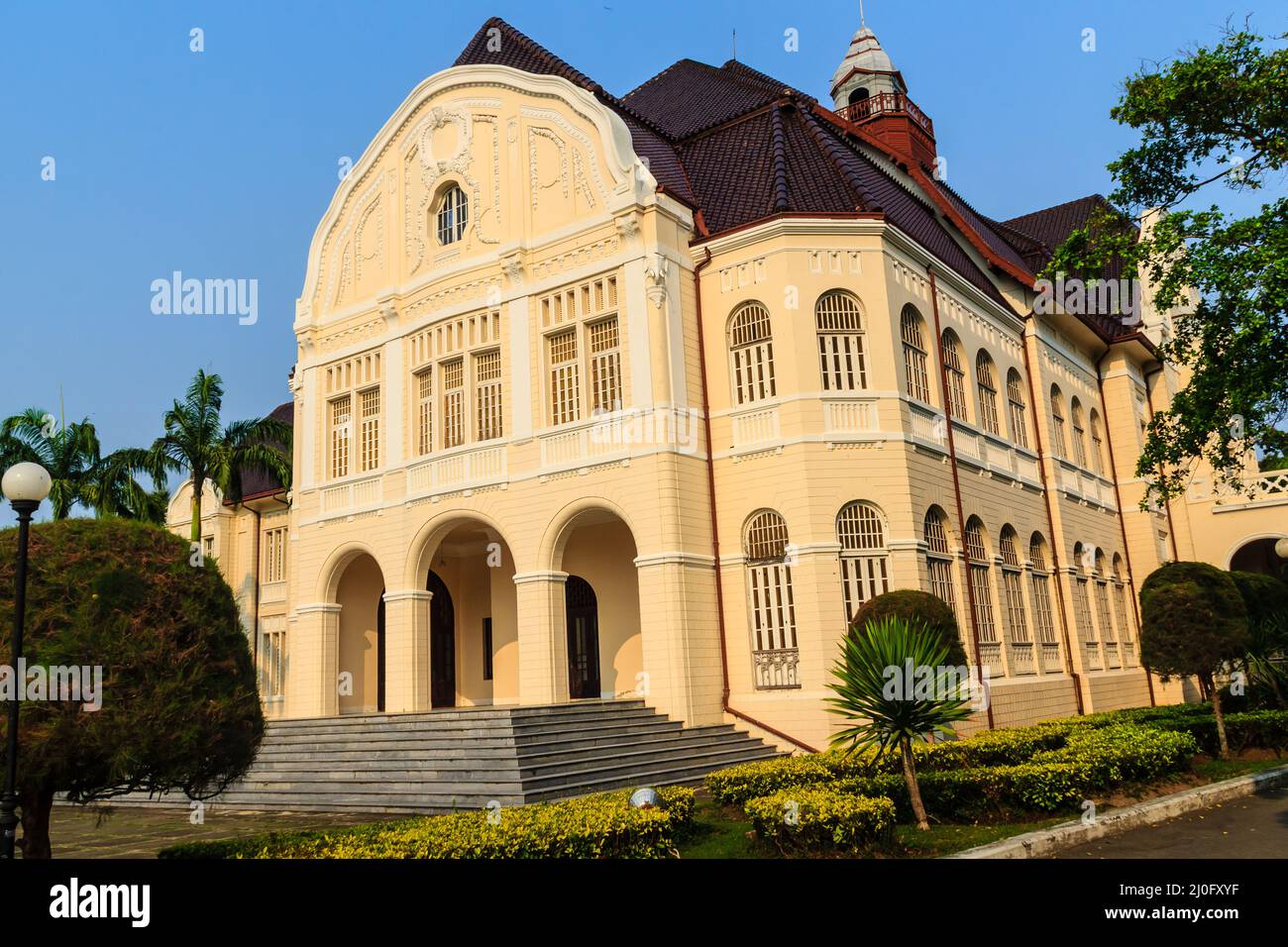 Beautiful Landscape and Architecture of Phra Ramratchaniwet Palace ...