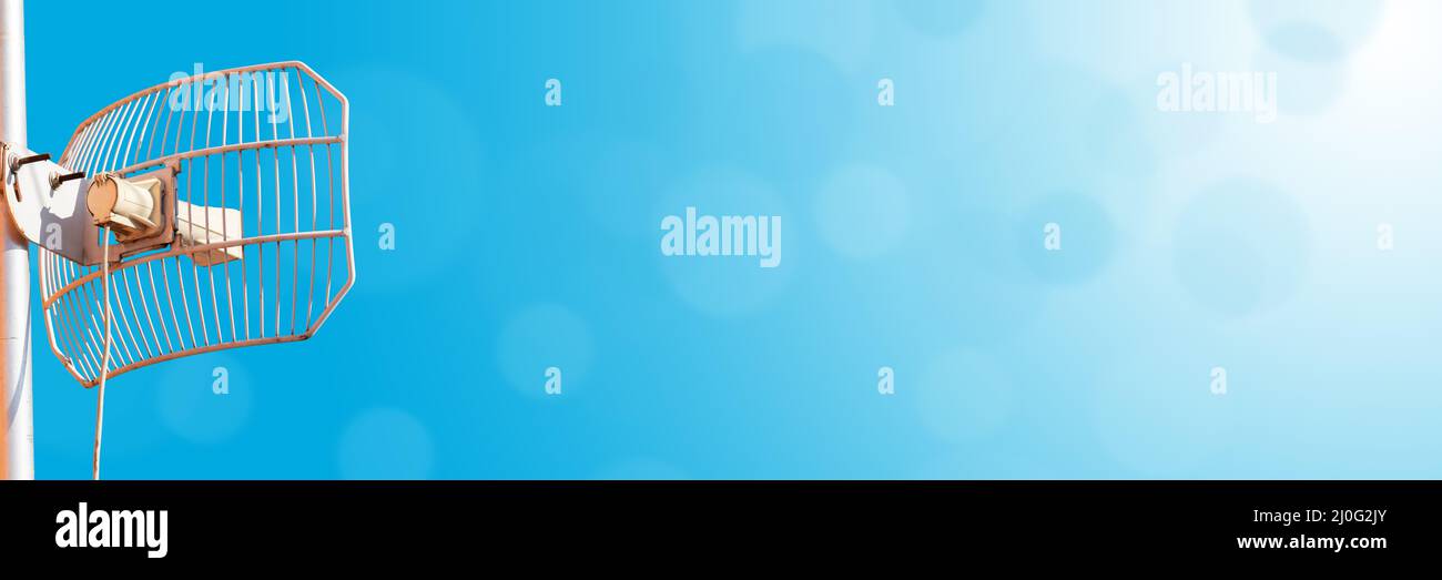 Mesh antenna for cellular telecommunications network and wireless ...