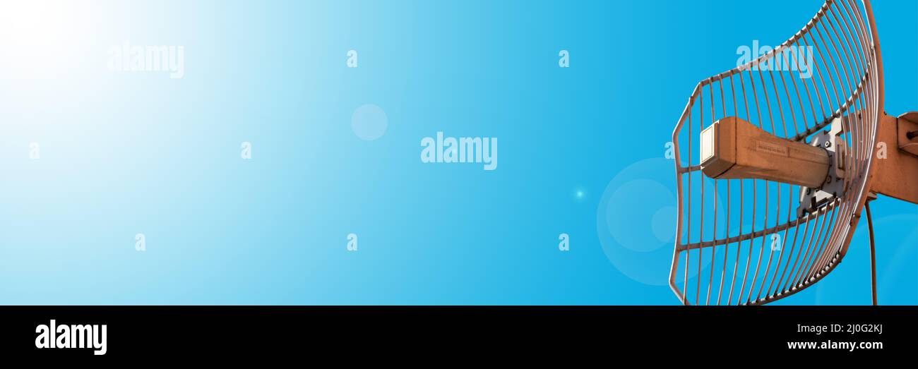 Mesh antenna for cellular telecommunications network and wireless ...