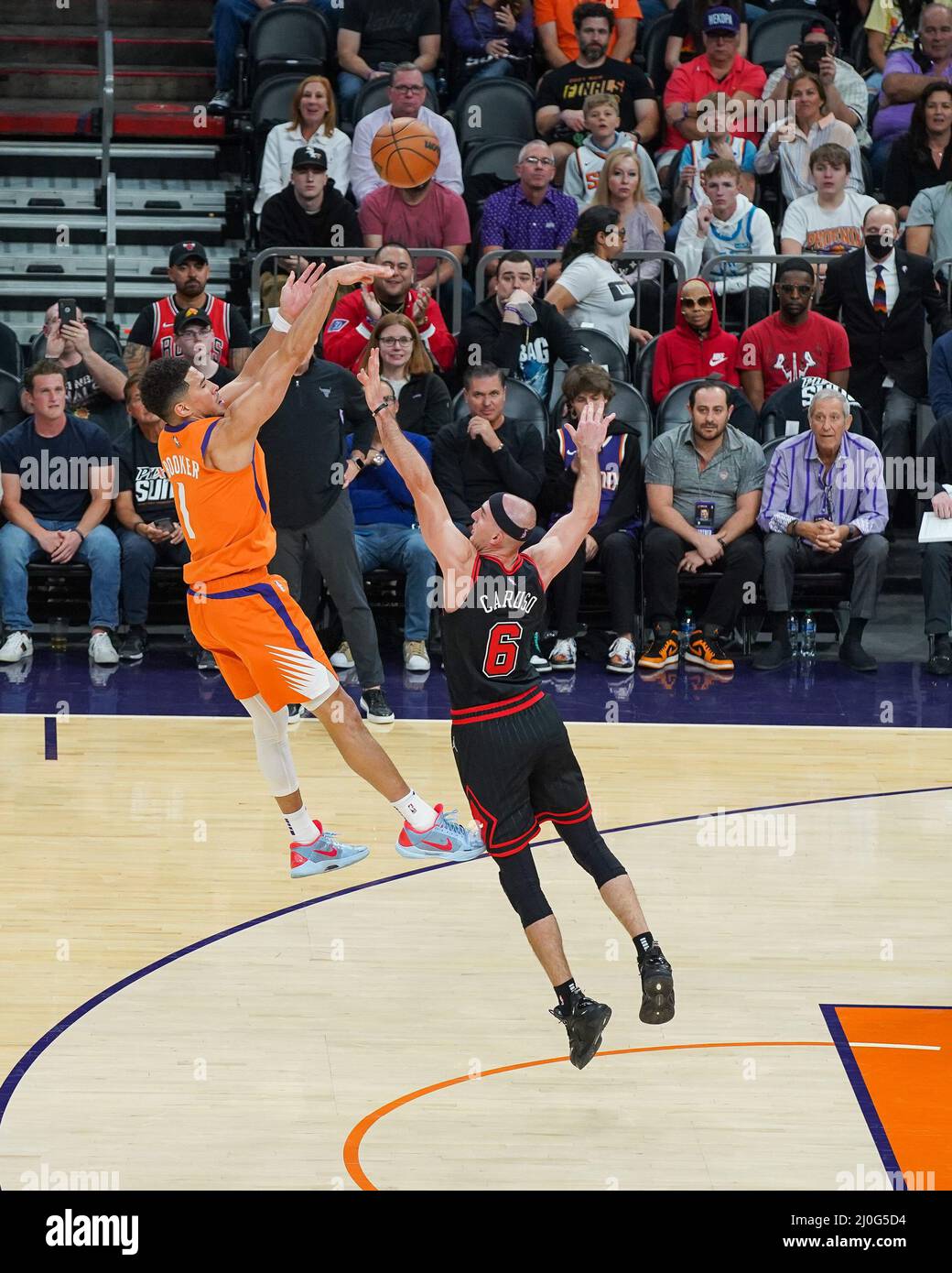 Devin booker High Resolution Stock Photography and Images - Alamy