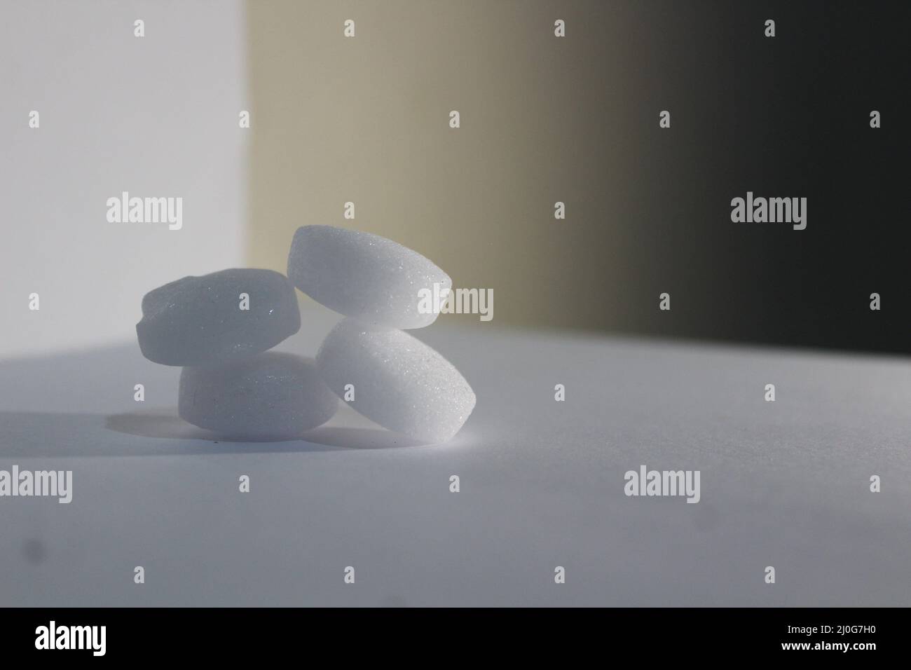 some objects are photographed by placing objects on the side (right or ...