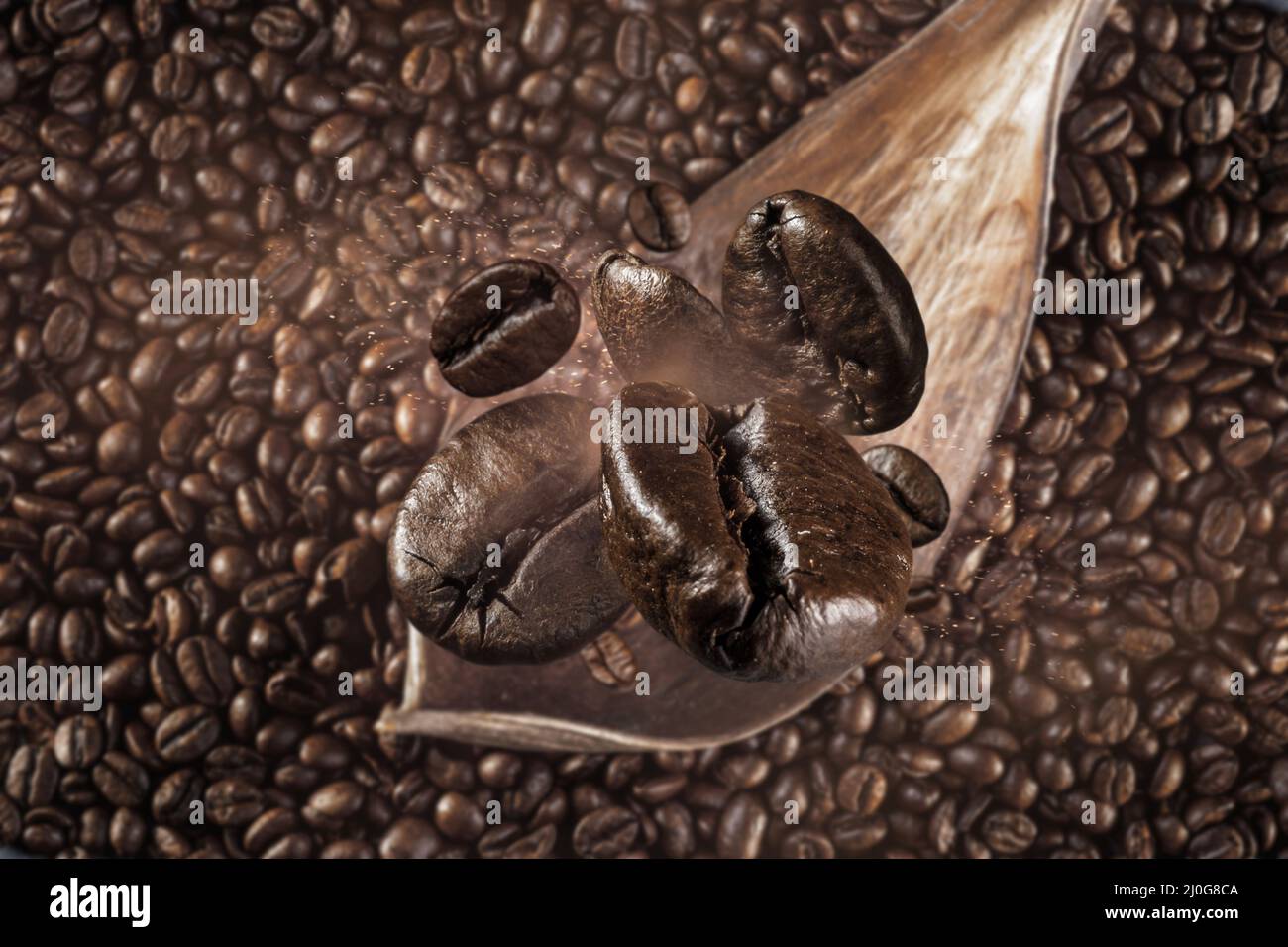 Falling roasted coffee beans hi-res stock photography and images - Alamy