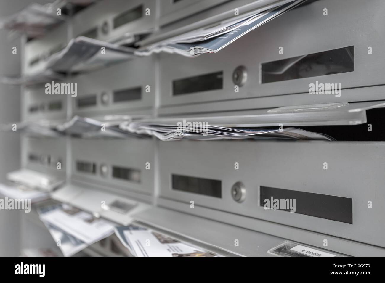 Full mailboxes hi-res stock photography and images - Alamy