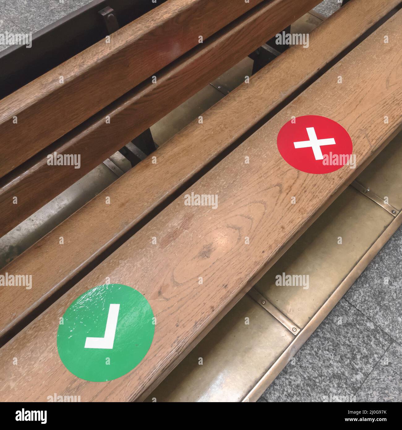 Warning sign on a bench Stock Photo - Alamy