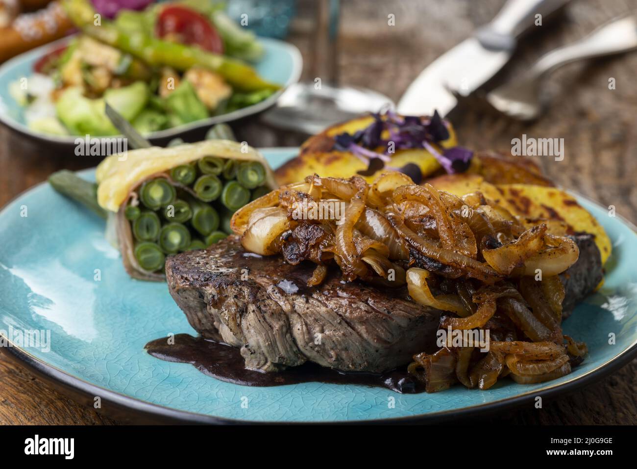 Beef and potatoes hi-res stock photography and images - Alamy