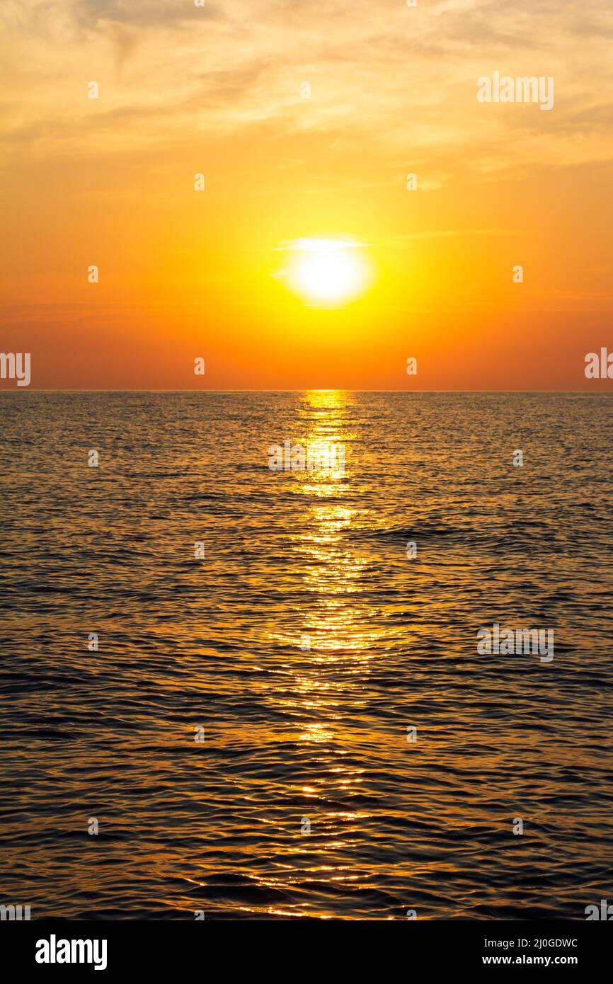 Summer sea sunset hi-res stock photography and images - Alamy
