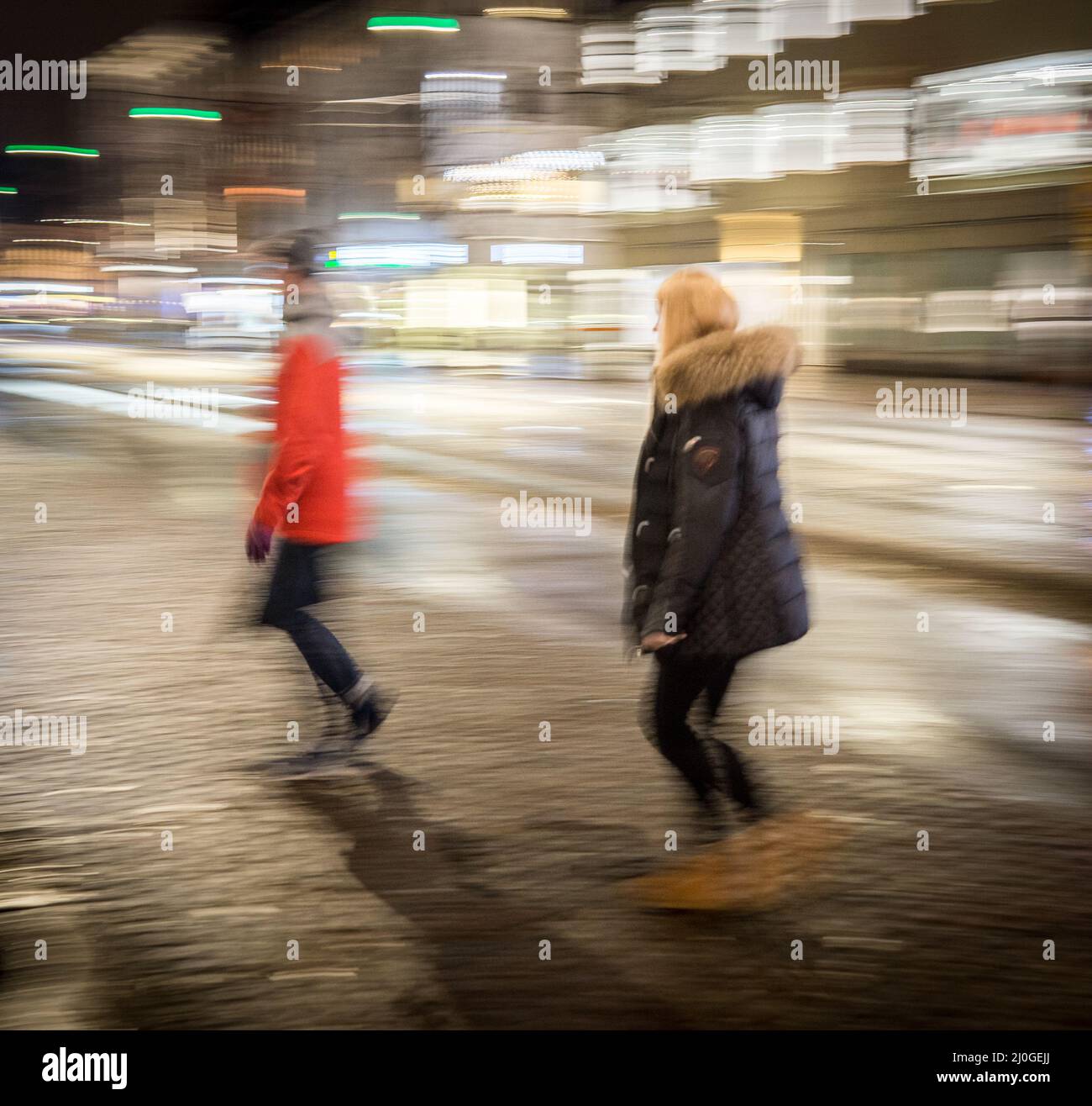 Rush evening hour and people in movement Stock Photo - Alamy