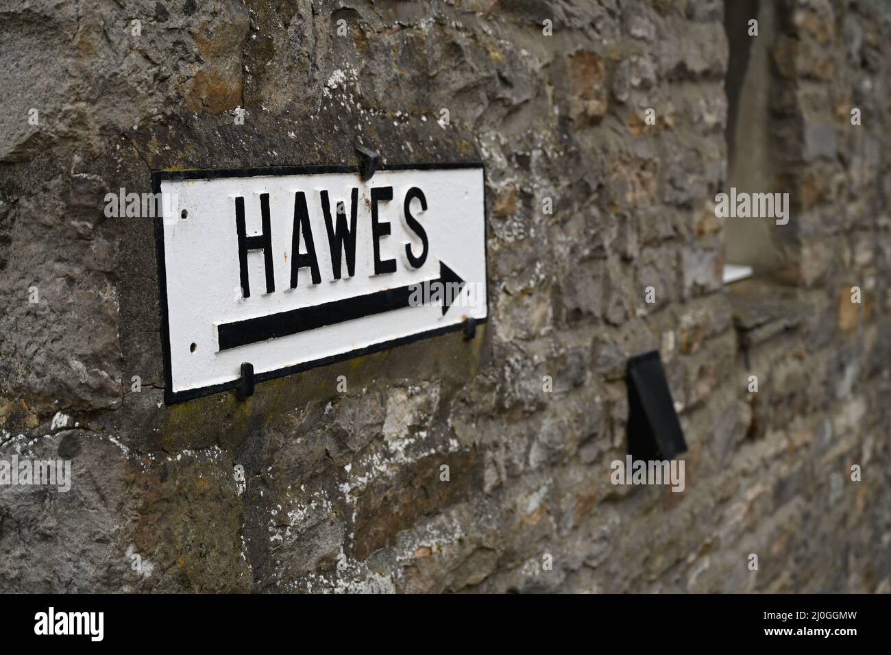Hawes cottage sign hi-res stock photography and images - Alamy