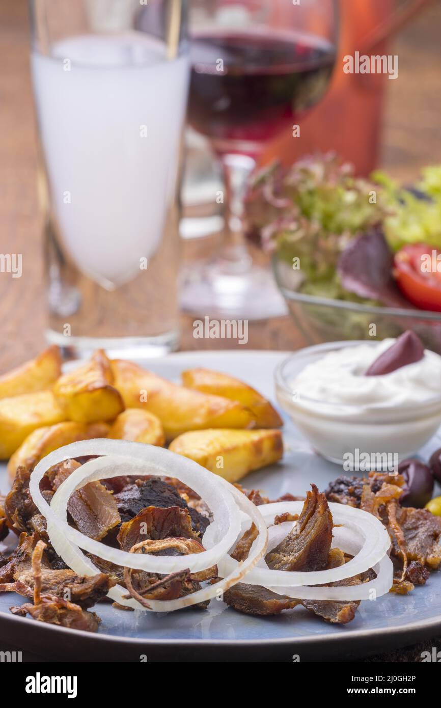 Griechisches gyros hi-res stock photography and images - Alamy