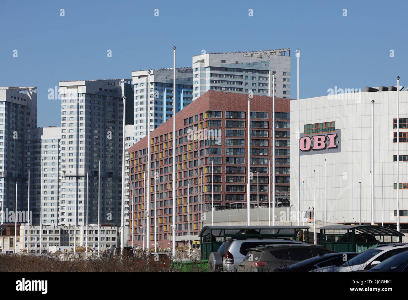 Moscow, Russia. 18th Mar, 2022. An Obi hardware store in the Aviapark ...