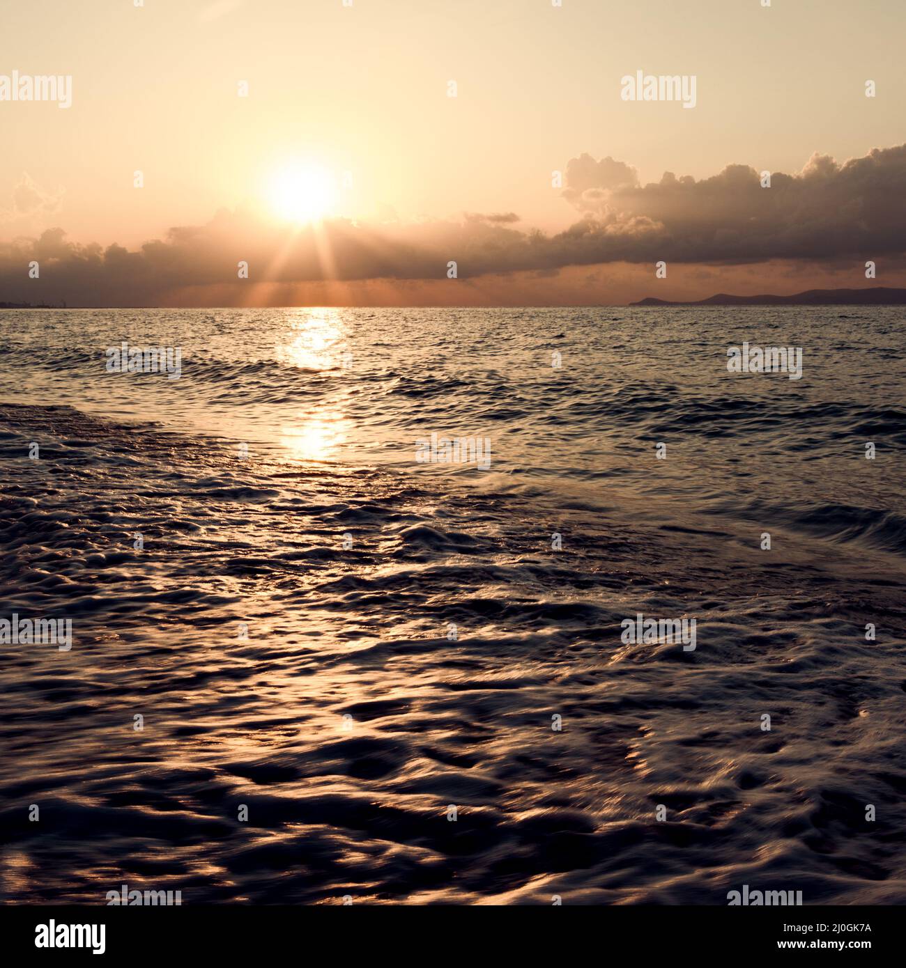 Wave sunrise hi-res stock photography and images - Alamy