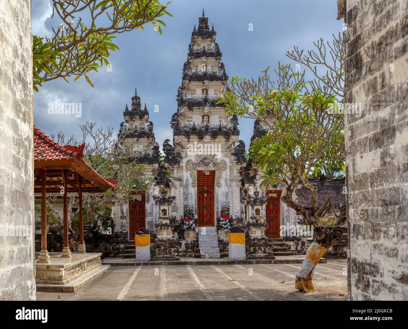 Small Hindu Temple, Nusa penida island, Bali Indonesia Stock Photo - Alamy