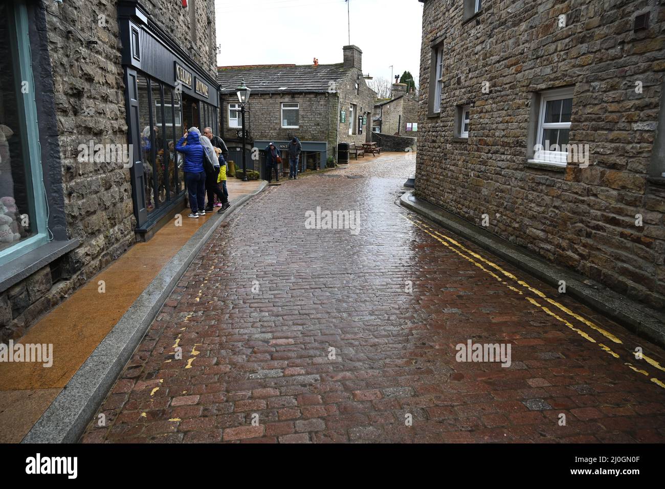 Market day hawes market town hi-res stock photography and images - Alamy