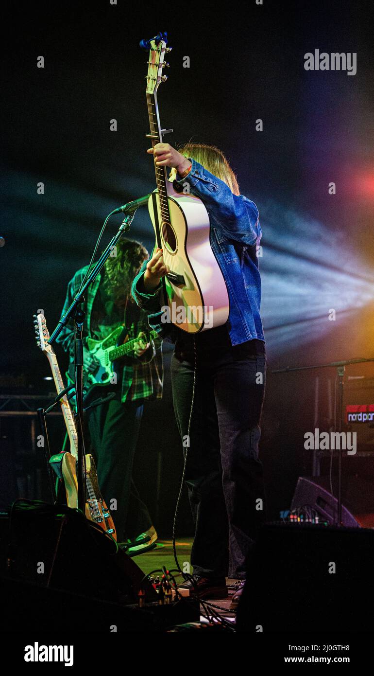 Singer jade bird hi-res stock photography and images - Alamy