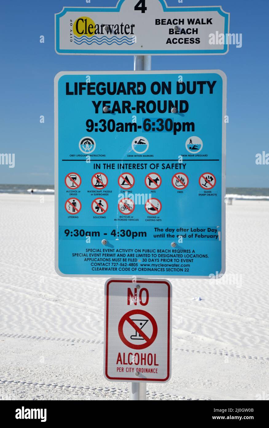 Florida road sign "to beaches" hi-res stock photography and images - Alamy