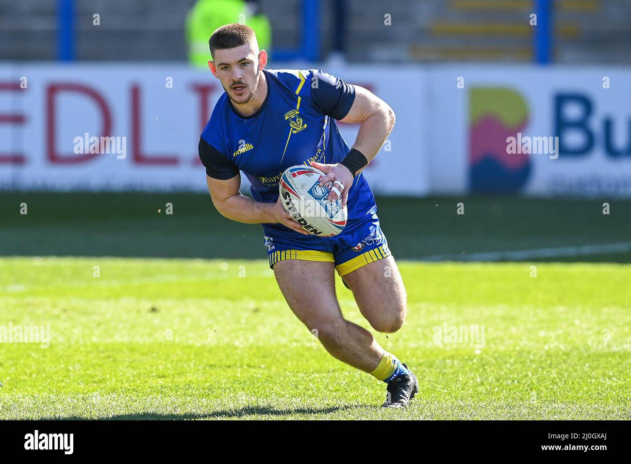 Danny Walker #16 of Warrington Wolves during pre match warm up Stock ...