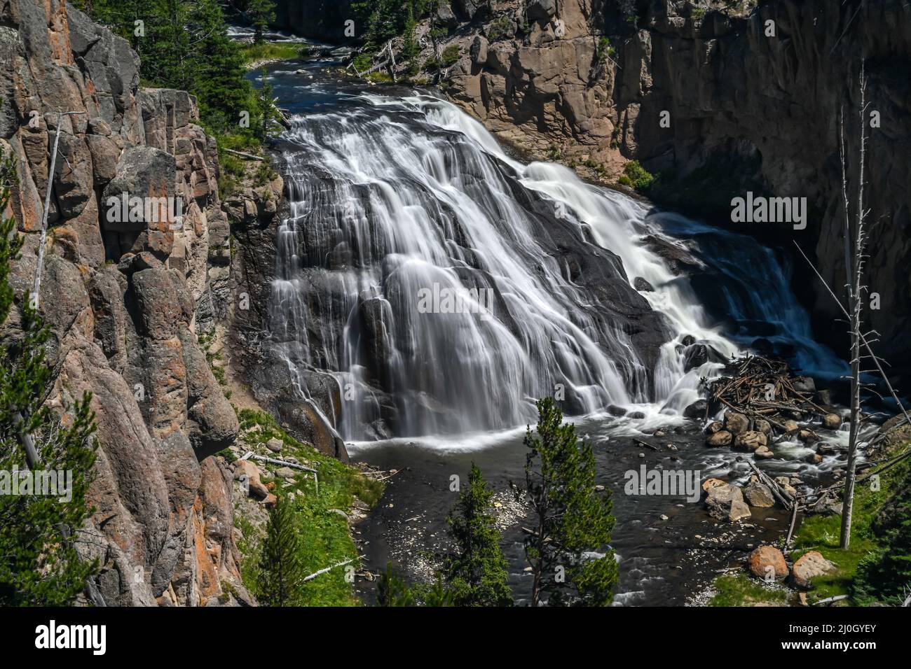 Narrow stream water flows hi-res stock photography and images - Alamy