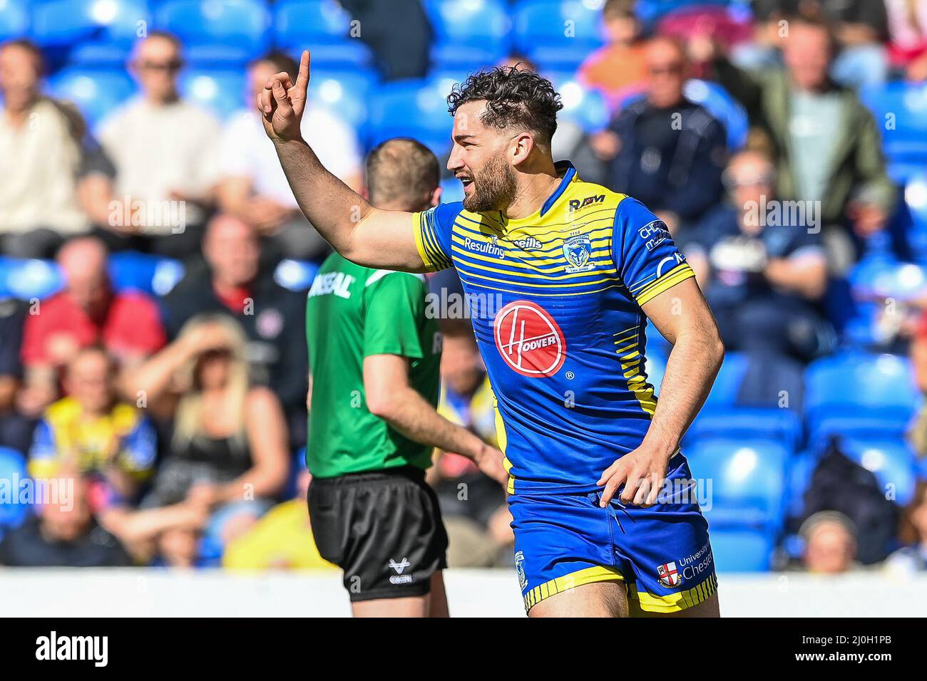 Toby King #4 of Warrington Wolves celebrates his try Stock Photo - Alamy