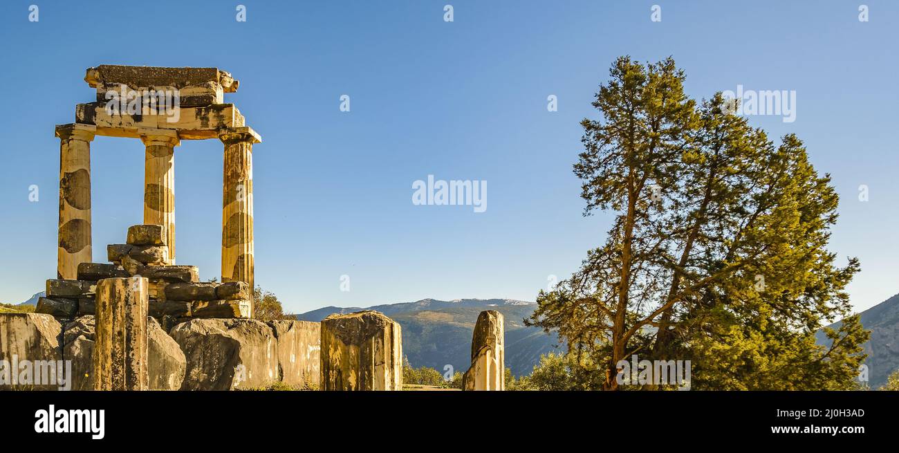 Delfos oracle hi-res stock photography and images - Alamy