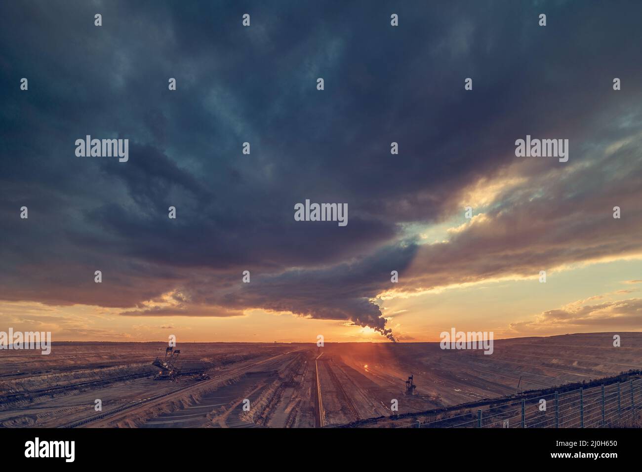 Surface mining aerial hi-res stock photography and images - Alamy