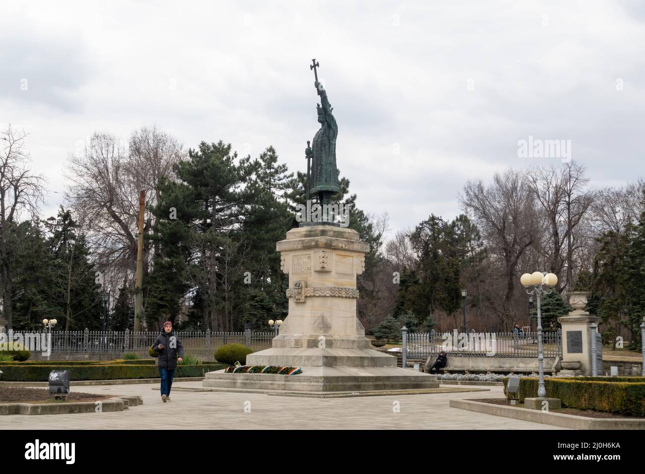 The Stephen the Great Monument designed by architect Alexandru ...