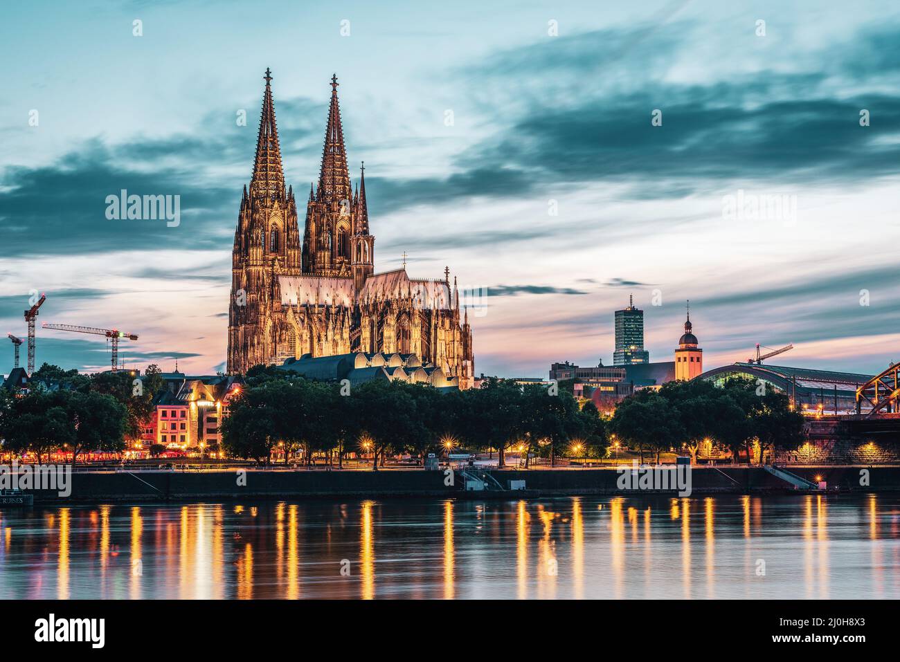 Cologne cathedral top view hi-res stock photography and images - Alamy