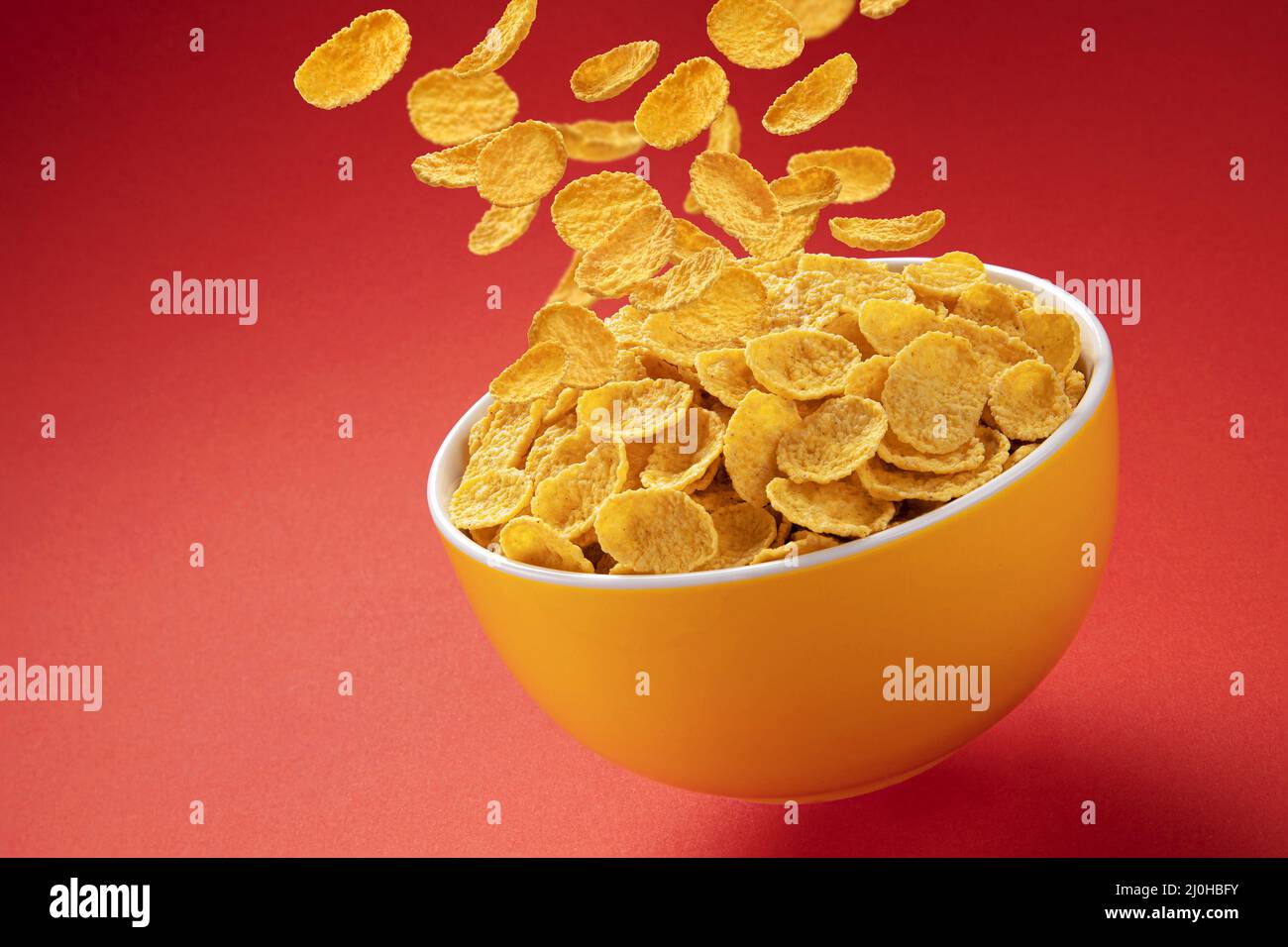 Falling cereal flakes hi-res stock photography and images - Alamy