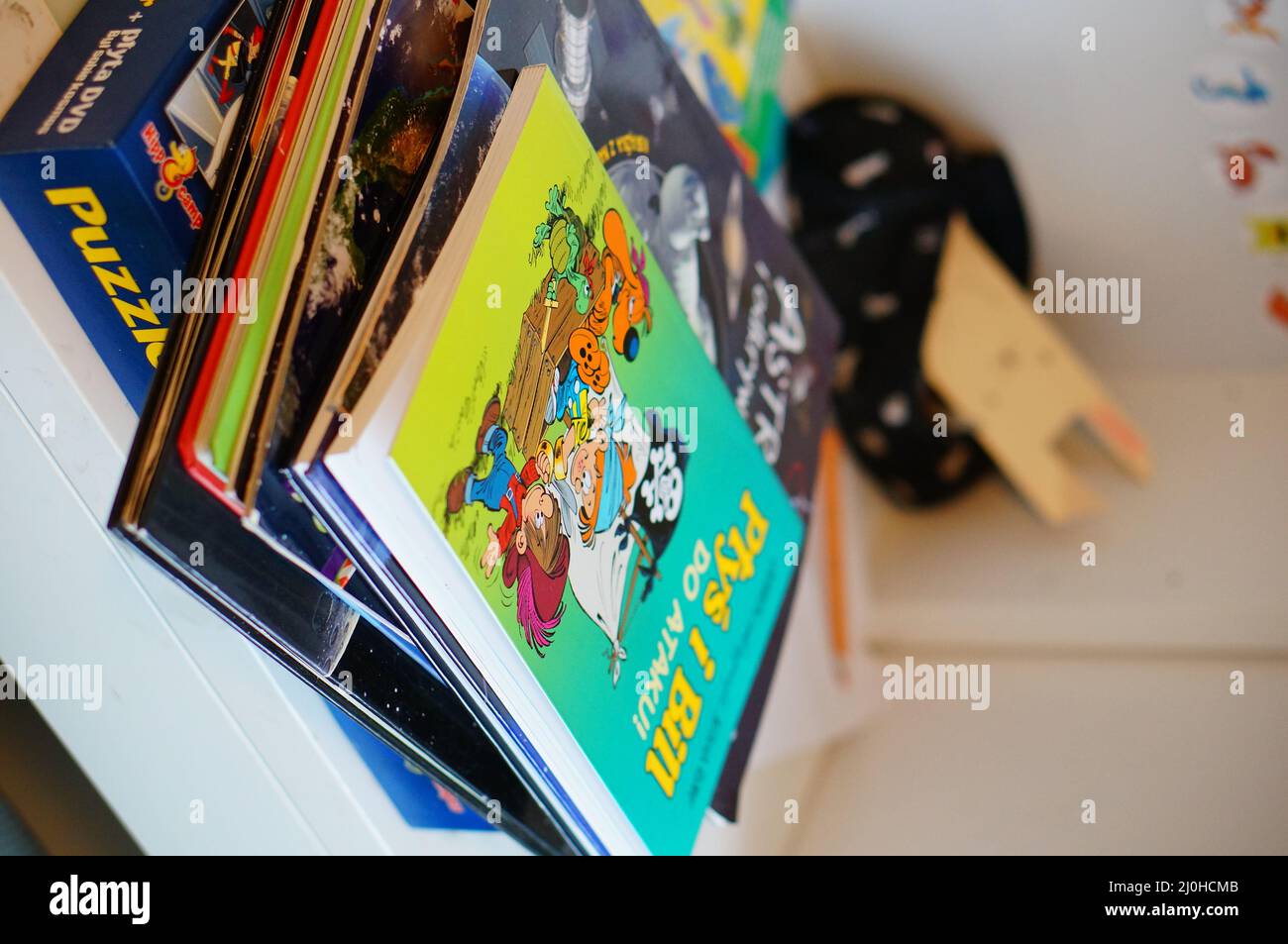 Vintage comic books black and white hi-res stock photography and images ...
