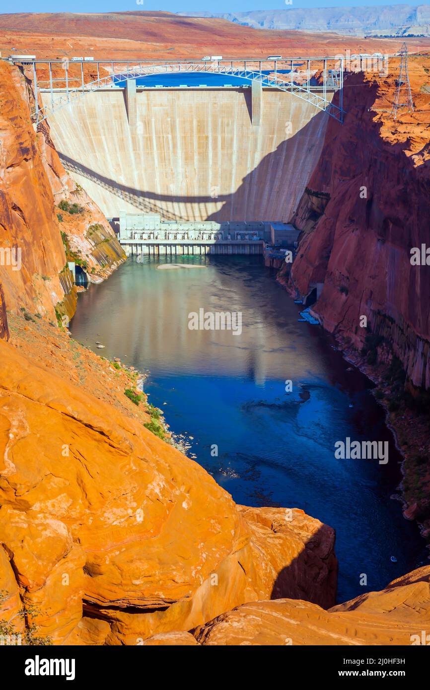 Dam structures hi-res stock photography and images - Alamy