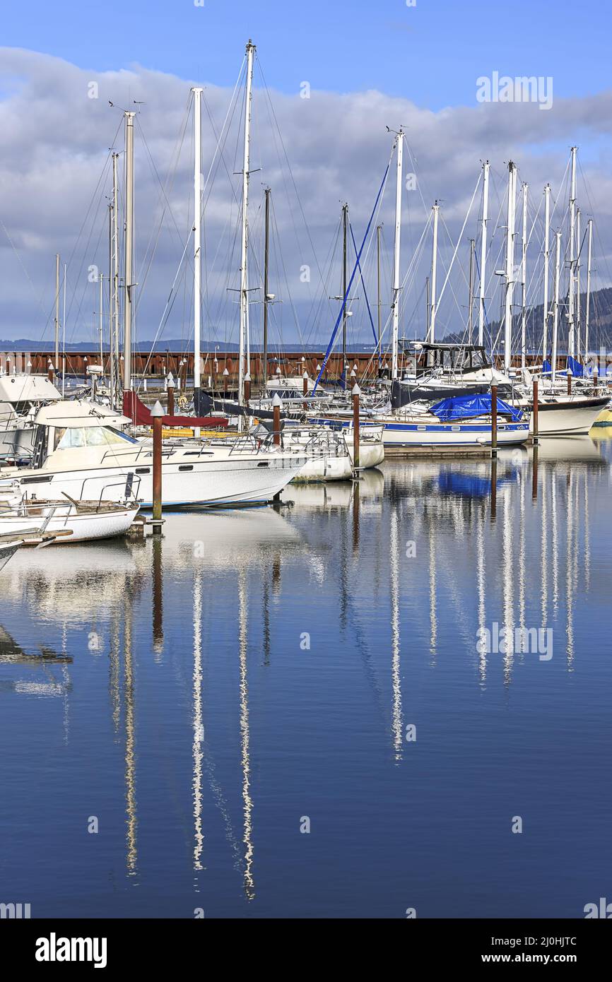 Sunny boats hi-res stock photography and images - Alamy