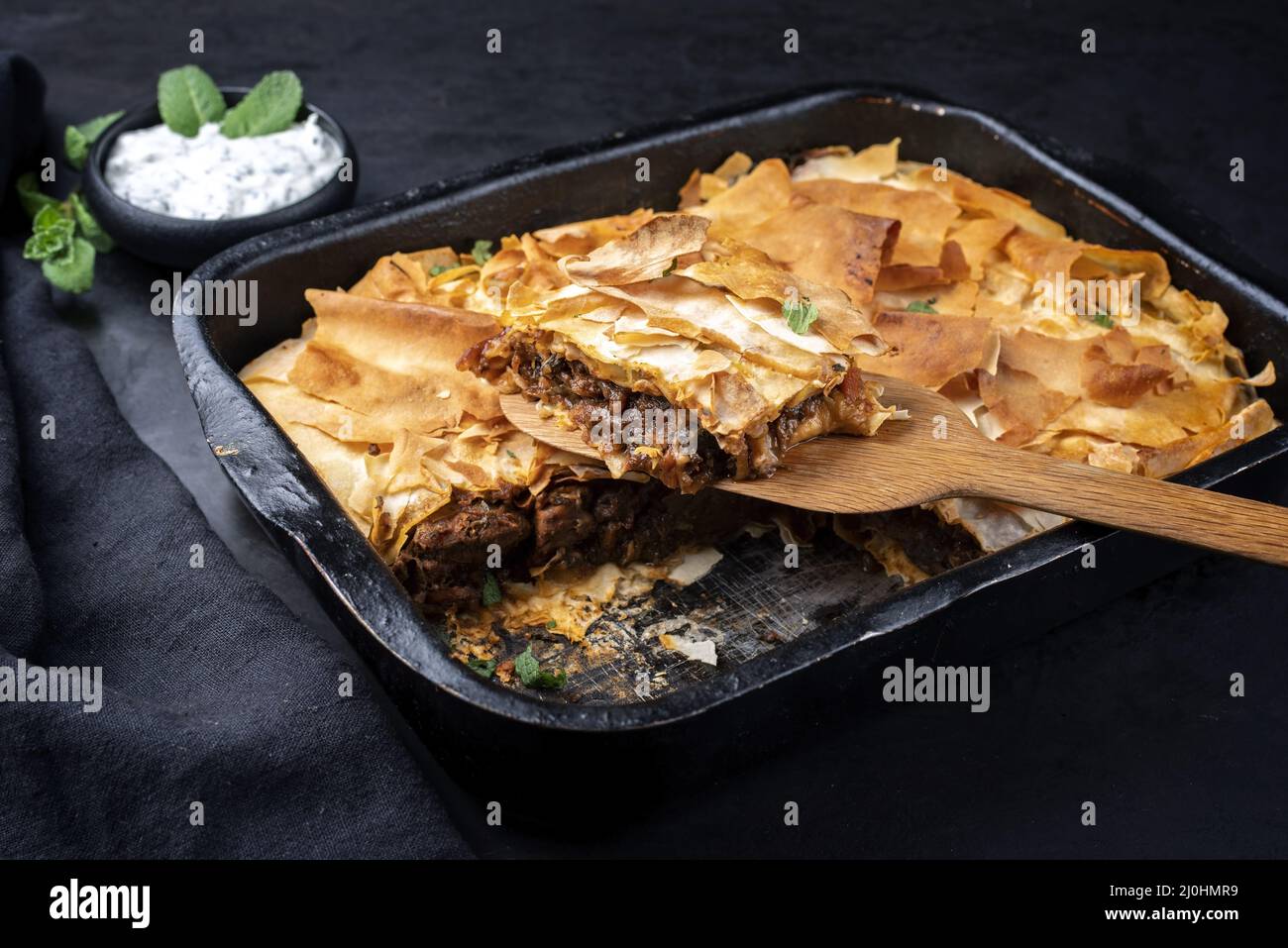 Filo mince pie hi-res stock photography and images - Alamy