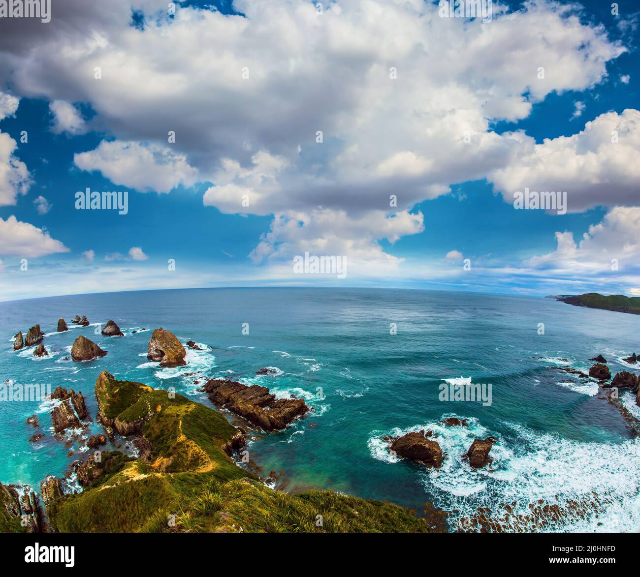 Big rocks hi-res stock photography and images - Alamy