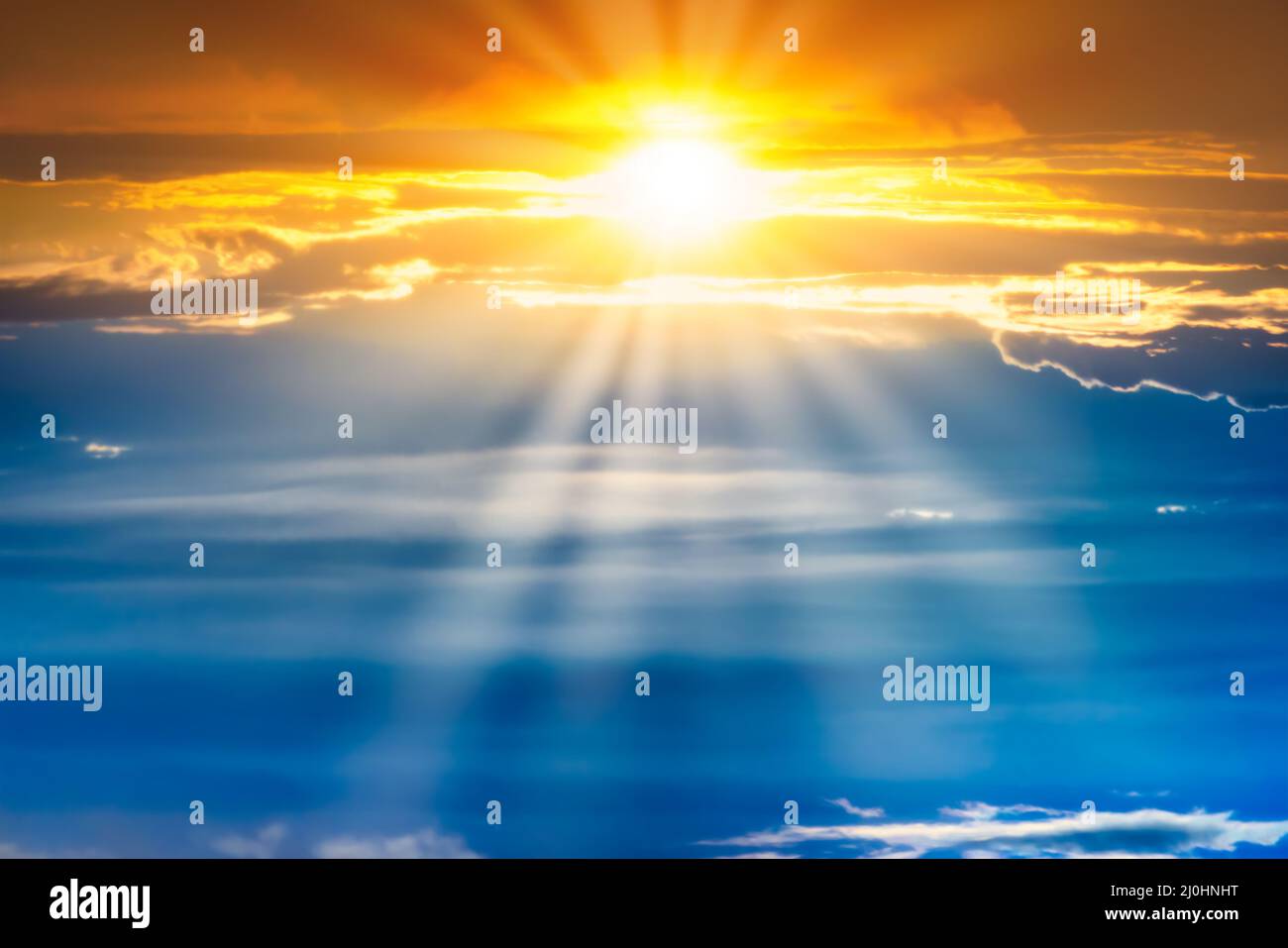 Glowing light sun rays hi-res stock photography and images - Alamy