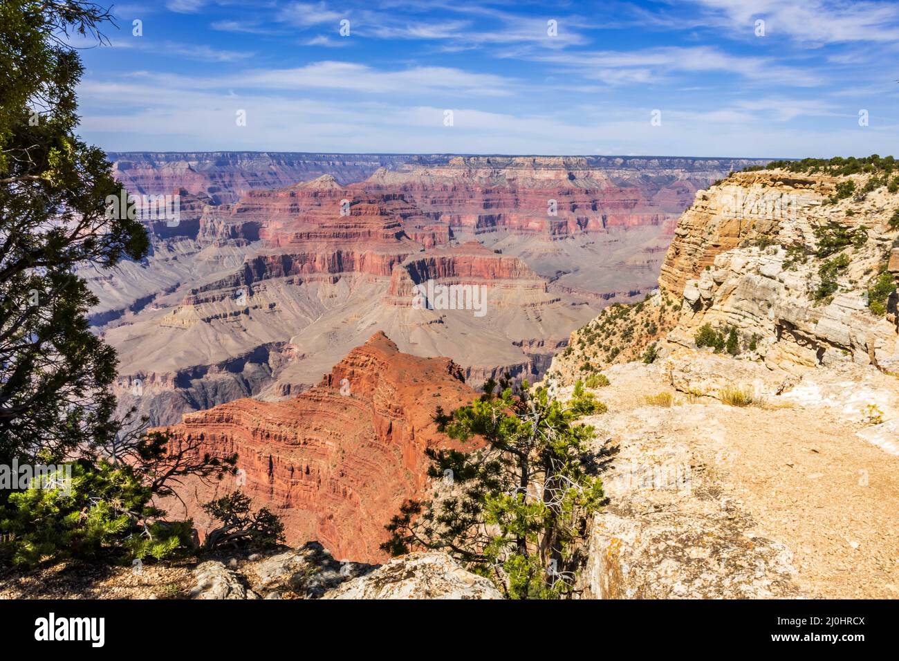 An overlooking landscape view of Grand Canyon National Park, Arizona ...