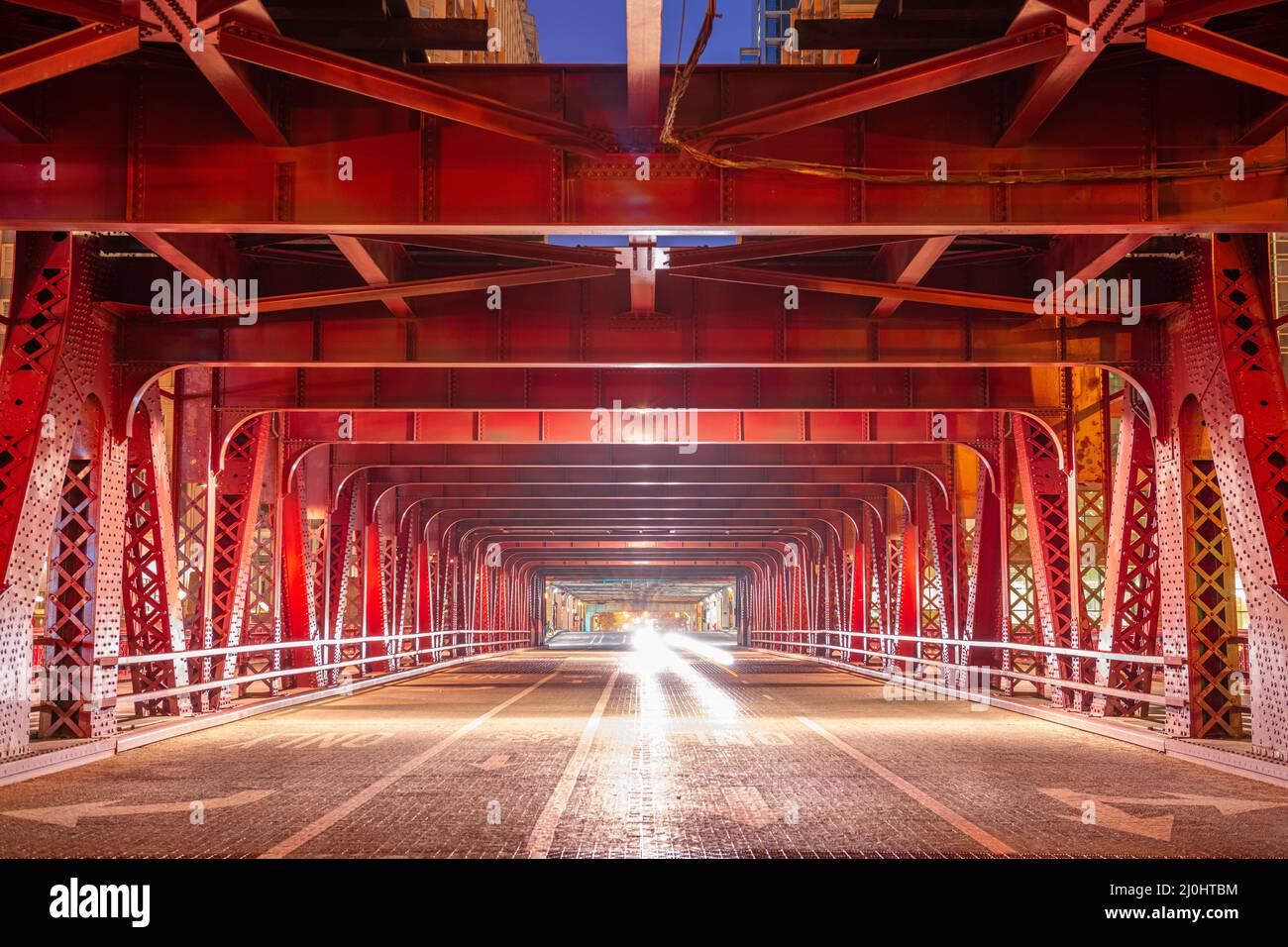 Chicago railroad at night hi-res stock photography and images - Alamy