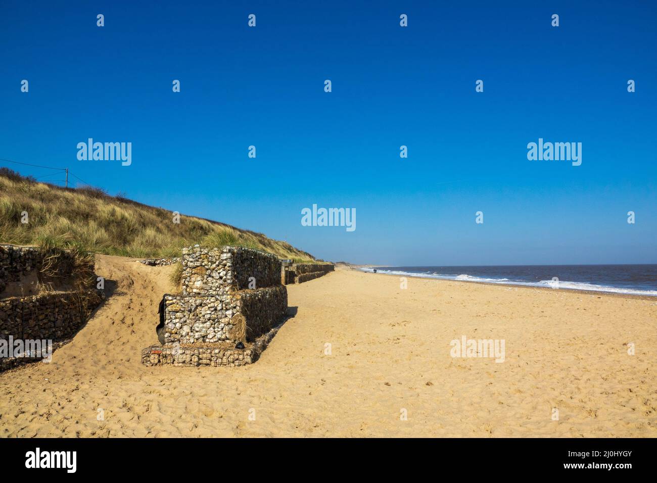 Gabion sea defence Scratby Beach Stock Photo - Alamy