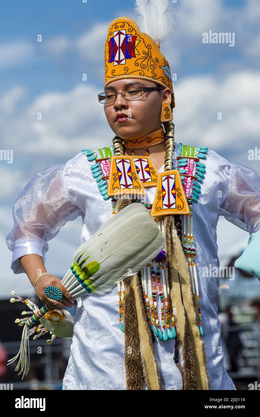 American native woman hi-res stock photography and images - Alamy