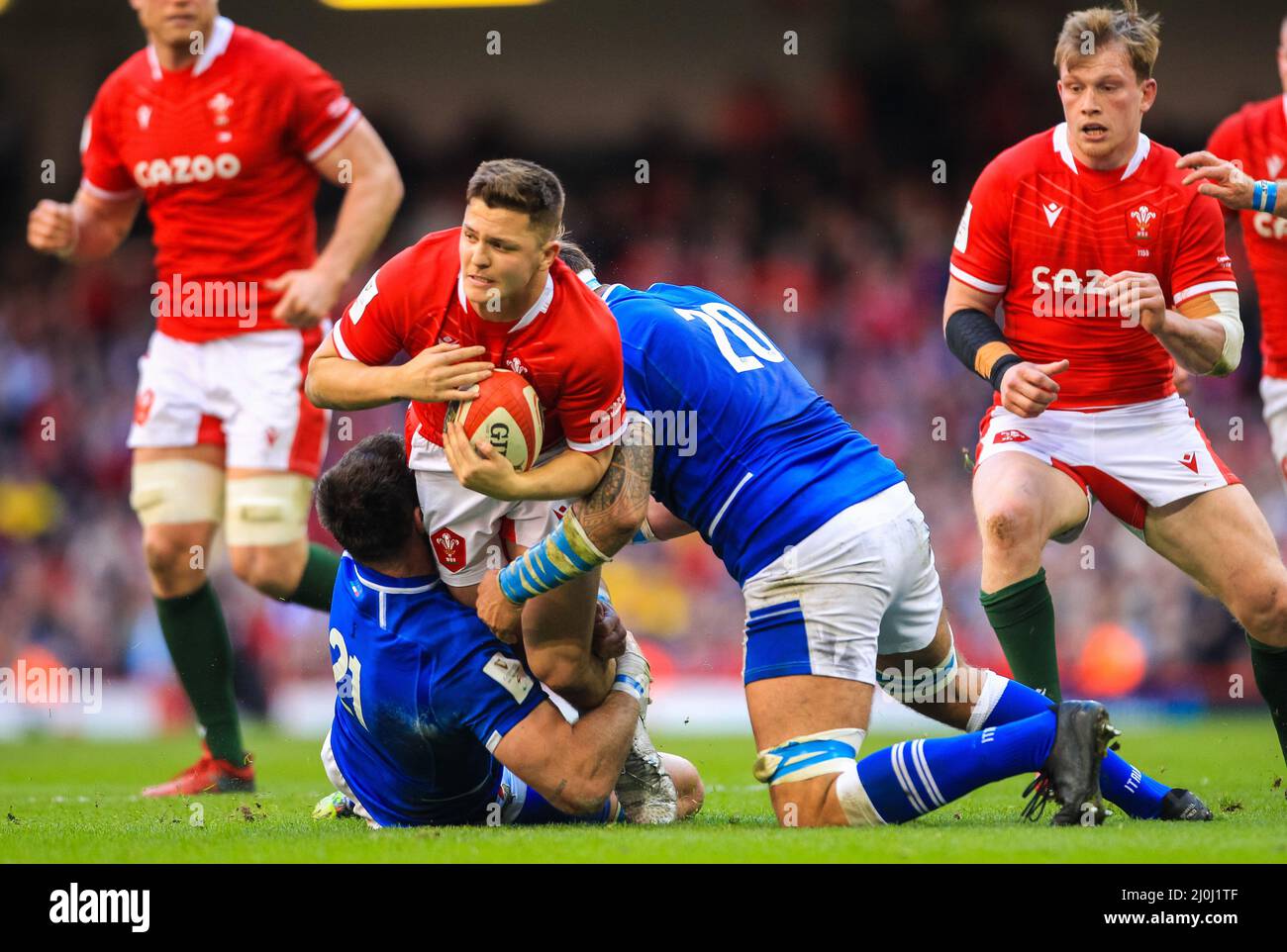 Callum sheedy of wales hi-res stock photography and images - Alamy