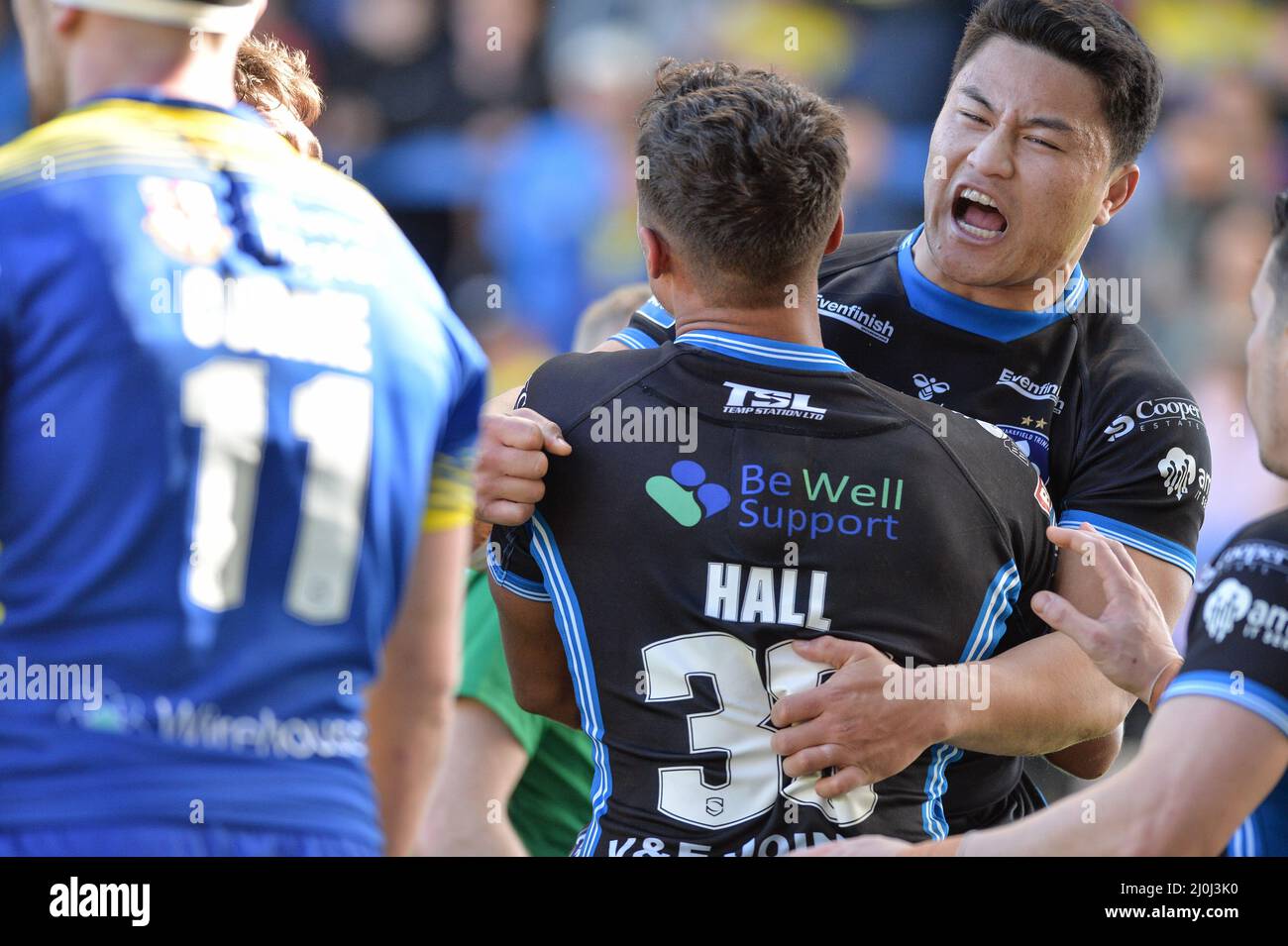 Hall congratulates winners hi-res stock photography and images - Alamy