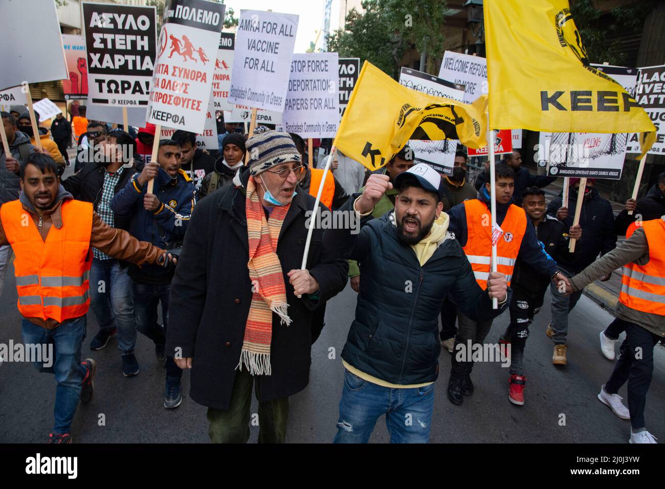 Protesters hold anti migrants hi-res stock photography and images - Alamy