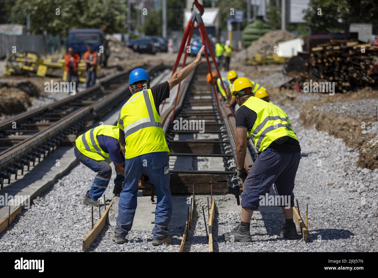 Steel workers install new hi-res stock photography and images - Alamy