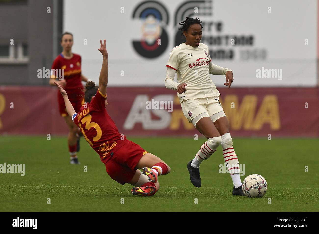 Thomas lindsey kimberley ac milan hi-res stock photography and images ...